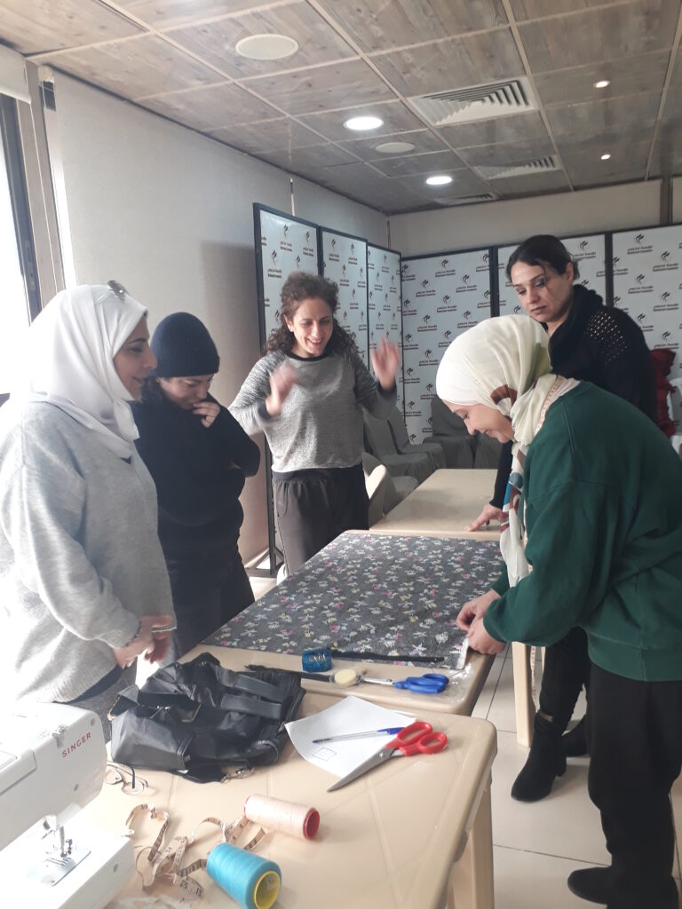 Sewing workshops for children and adults - Makhzoumi Foundation